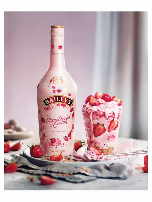 Baileys Strawberries & Cream - Limited Edition 70 cl. 17% - Rasch Vin & Spiritus